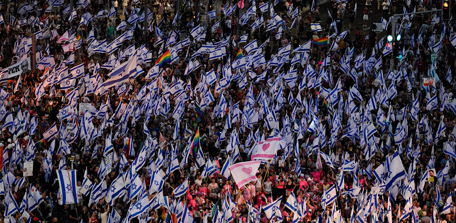 למחאה סביב החקיקה המשפטית יש גם משמעות שיווקית